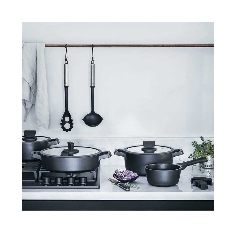 Lunch Box with Titanium Pro Non-Stick Lid, Aluminium, 5.7 Liters - 32 ...