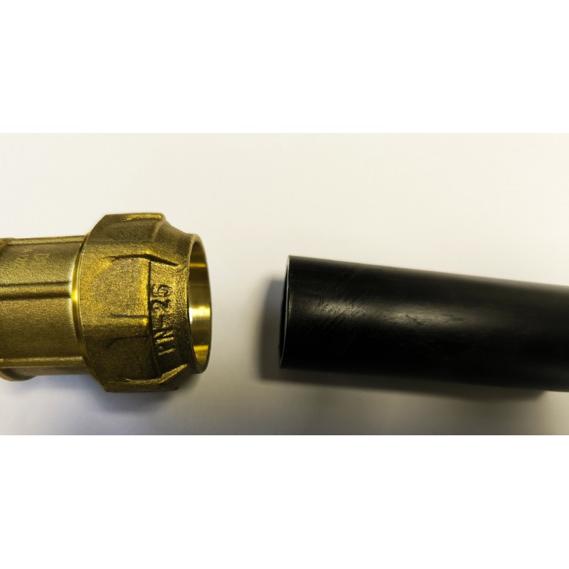 4 x 40mm x 1 1/4" brass female coupling for polyethylene pipe